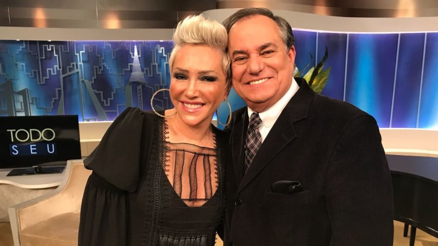 Deborah Blando se apresenta no Todo Seu e celebra 35 anos de carreira