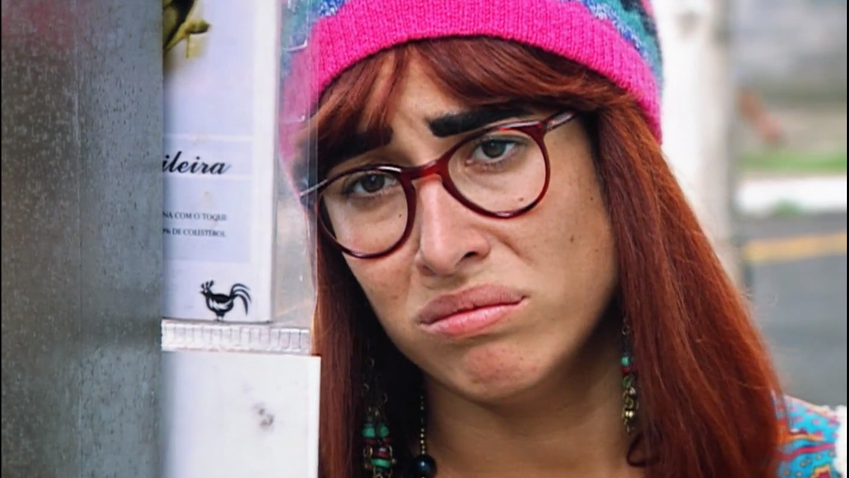 Bela, a Feia: Clemente fica sabendo que Bela foi vista disfarçada