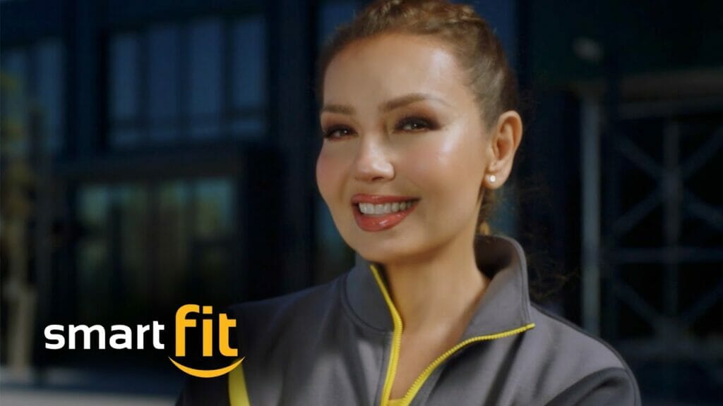 Thalía vira garota propaganda Thalía vira garota propaganda
