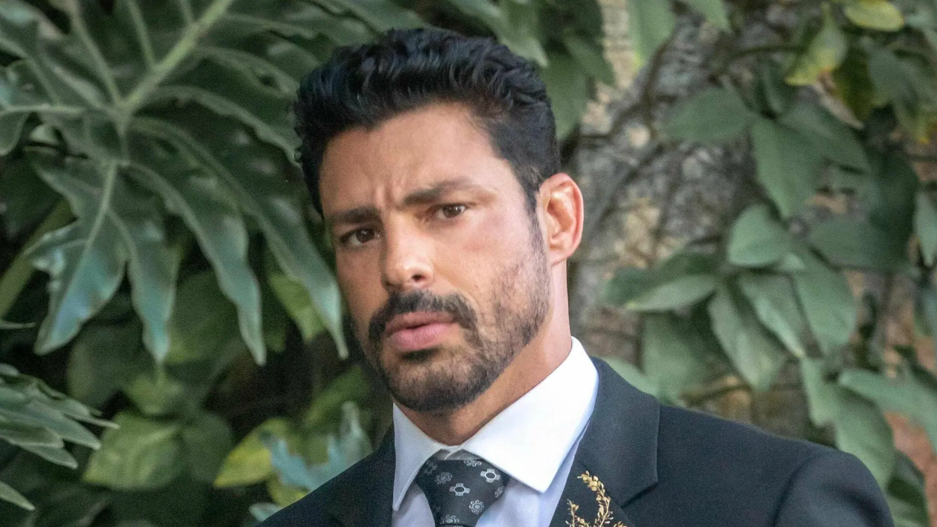 Caio de Terra e Paixão, Cauã Reymond posa de sunga